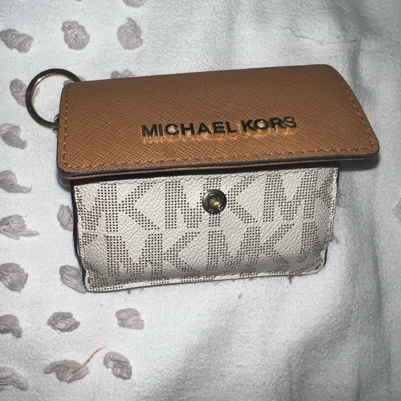 Michael Kors | Bags | Michael Kors Small Wallet | Poshmark